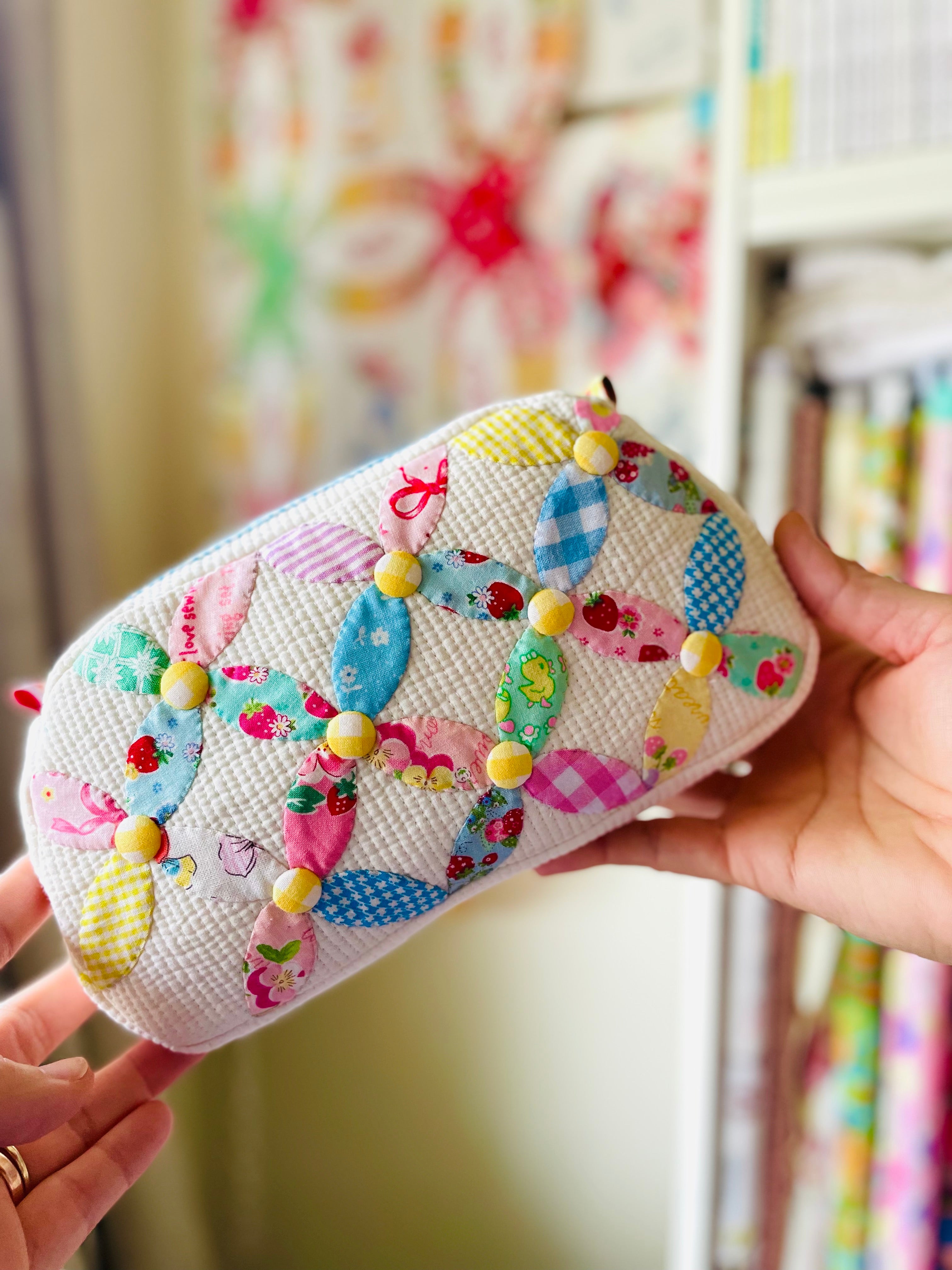 Sewing Pattern - Petal Lattice Pouch (PDF DOWNLOAD) – Rose Garden Patchwork